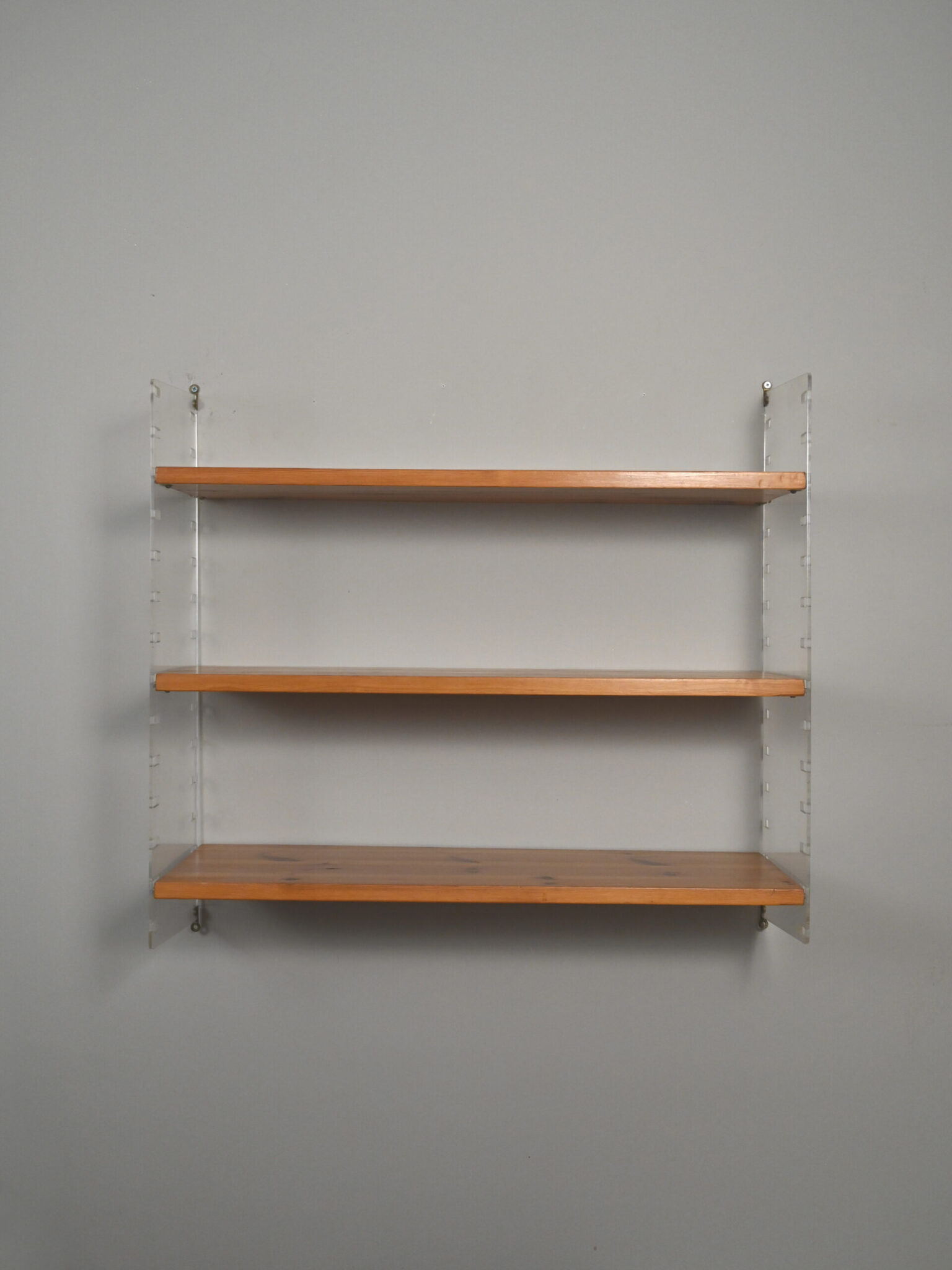 String Hylla' teak bookshelf | Casafika