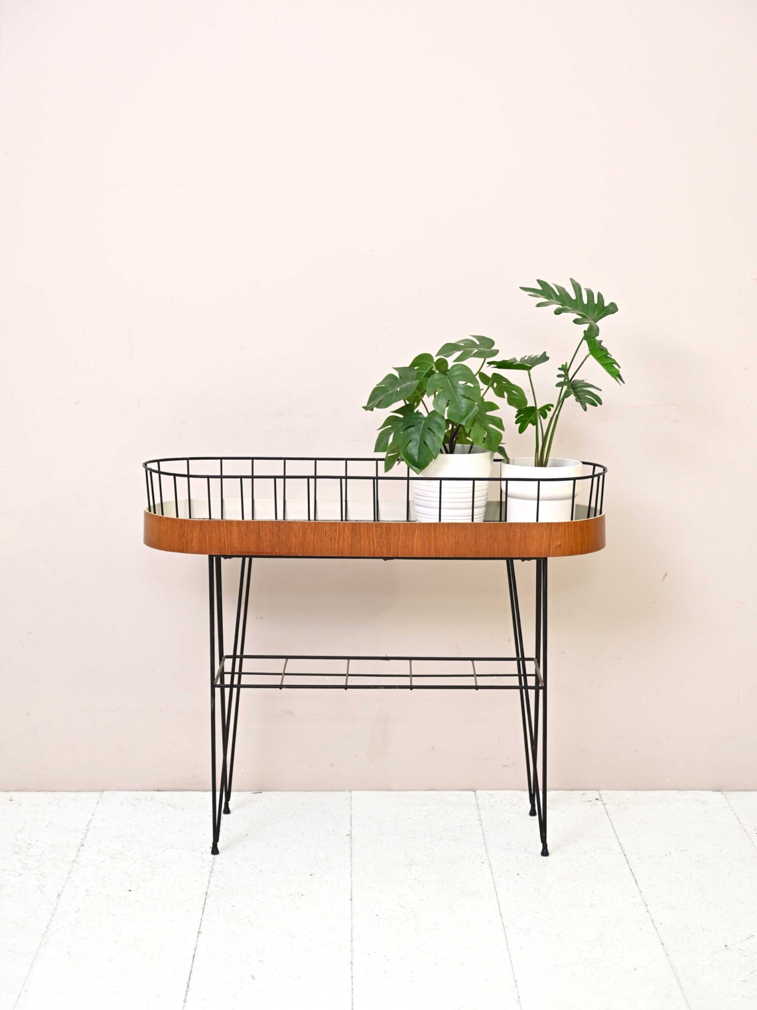 Scandinavian vintage planter | Casafika
