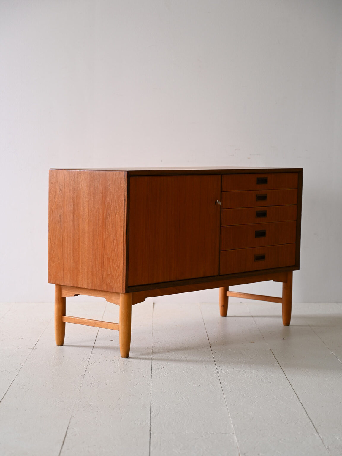 Scandinavian sideboard with drawers | Casafika