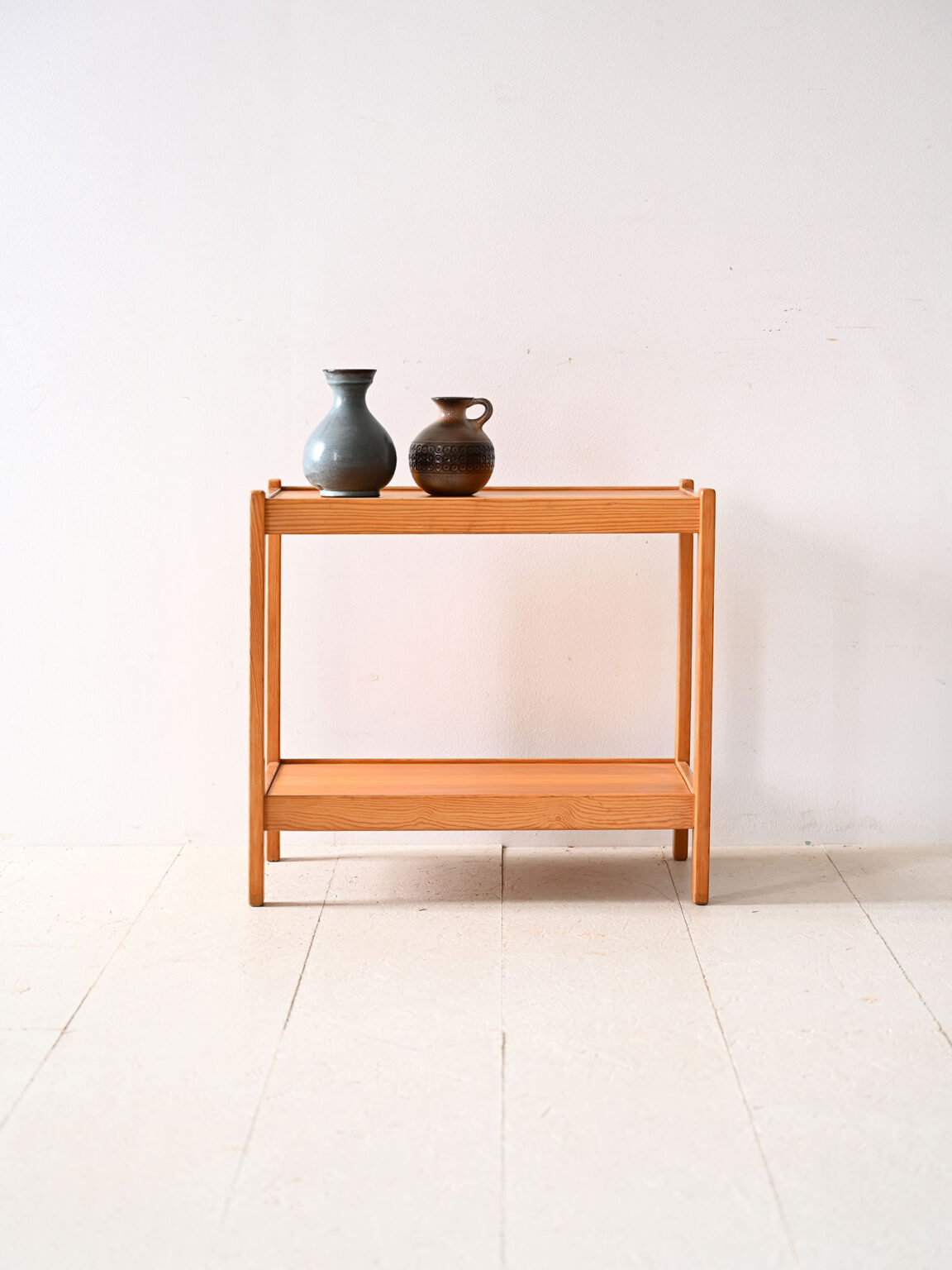 Scandinavian double shelf side table | Casafika