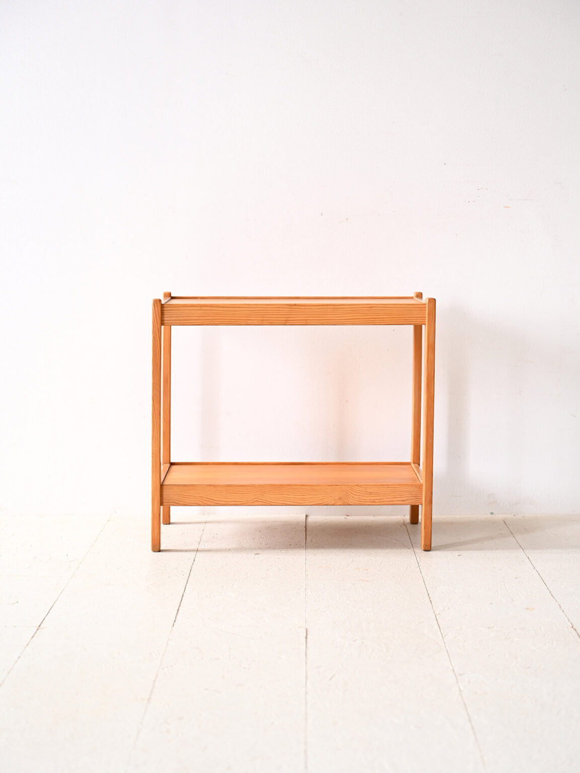 Scandinavian double shelf side table | Casafika