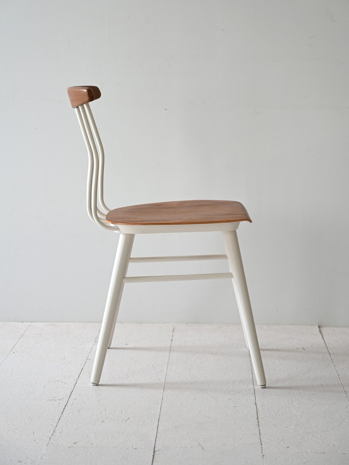 Vintage Scandinavian chair | Casafika