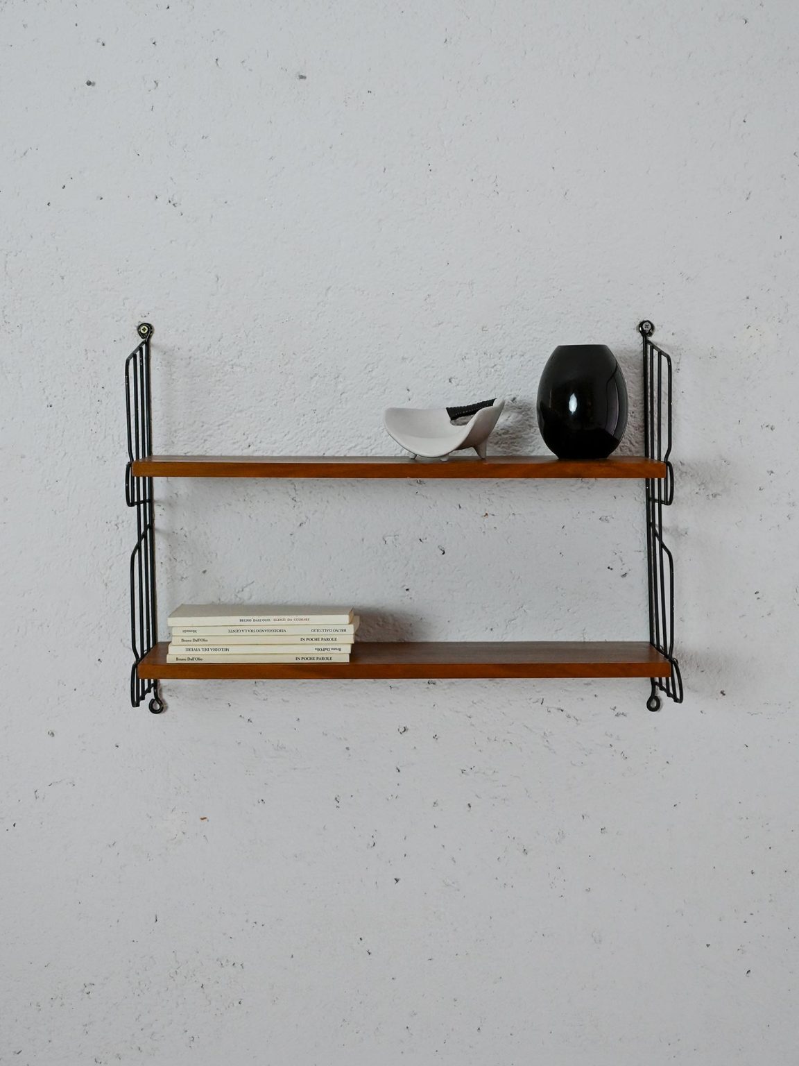 1960s shelves | Casafika
