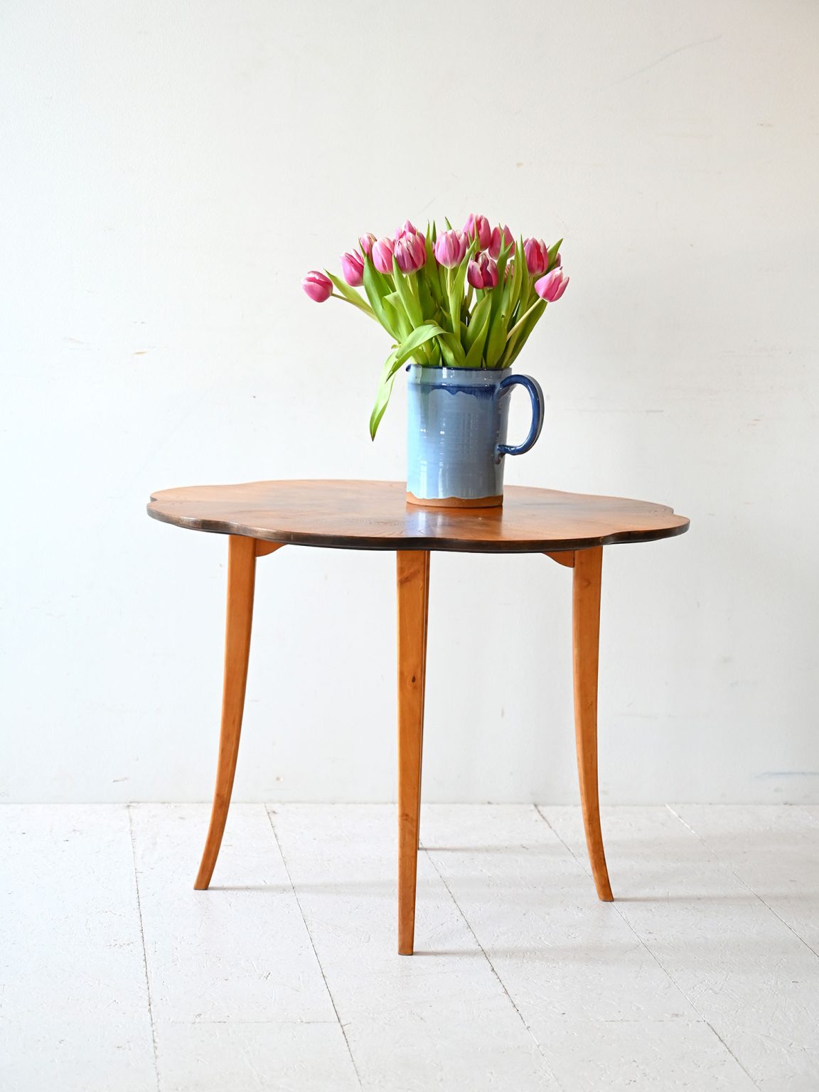 Vintage Swedish Déco birch side table, 1940s | Casafika