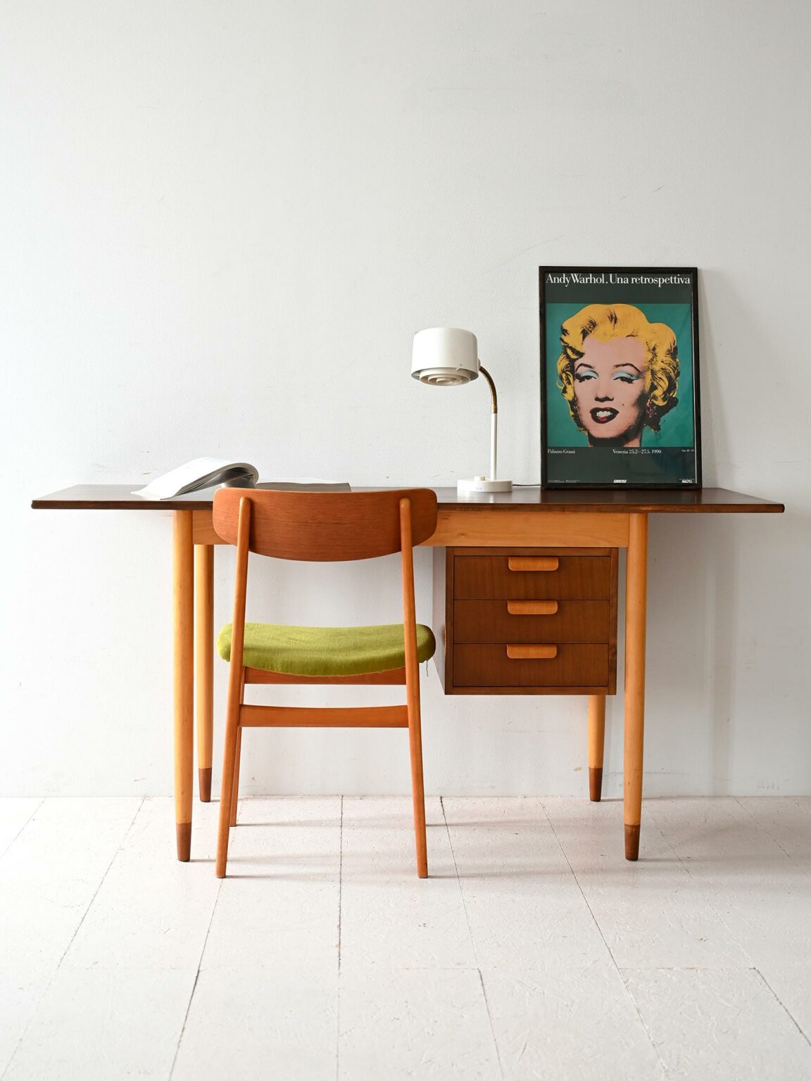 1950s/60s vintage desk with folding top | Casafika