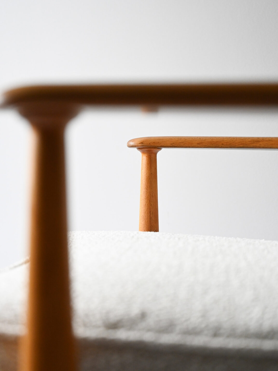 FD 161 Danish armchair by Arne Vodder | Casafika