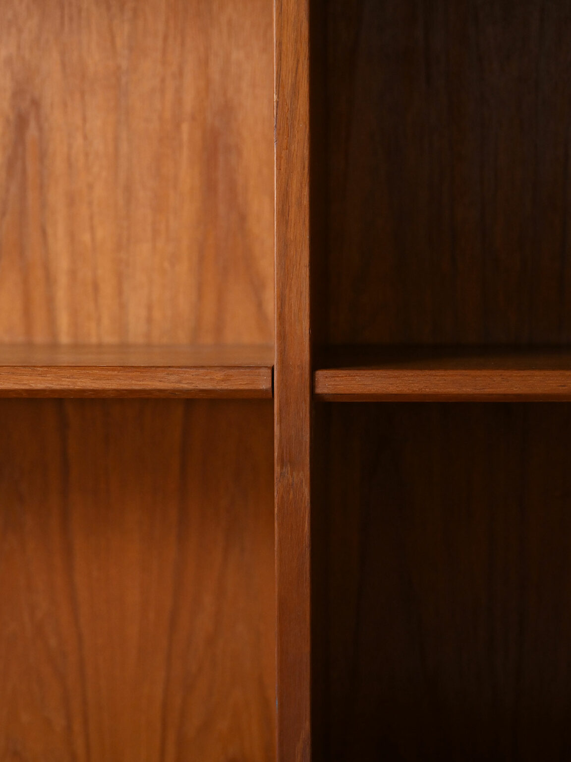 Large Scandinavian bookcase from the 1950s/60s | Casafika