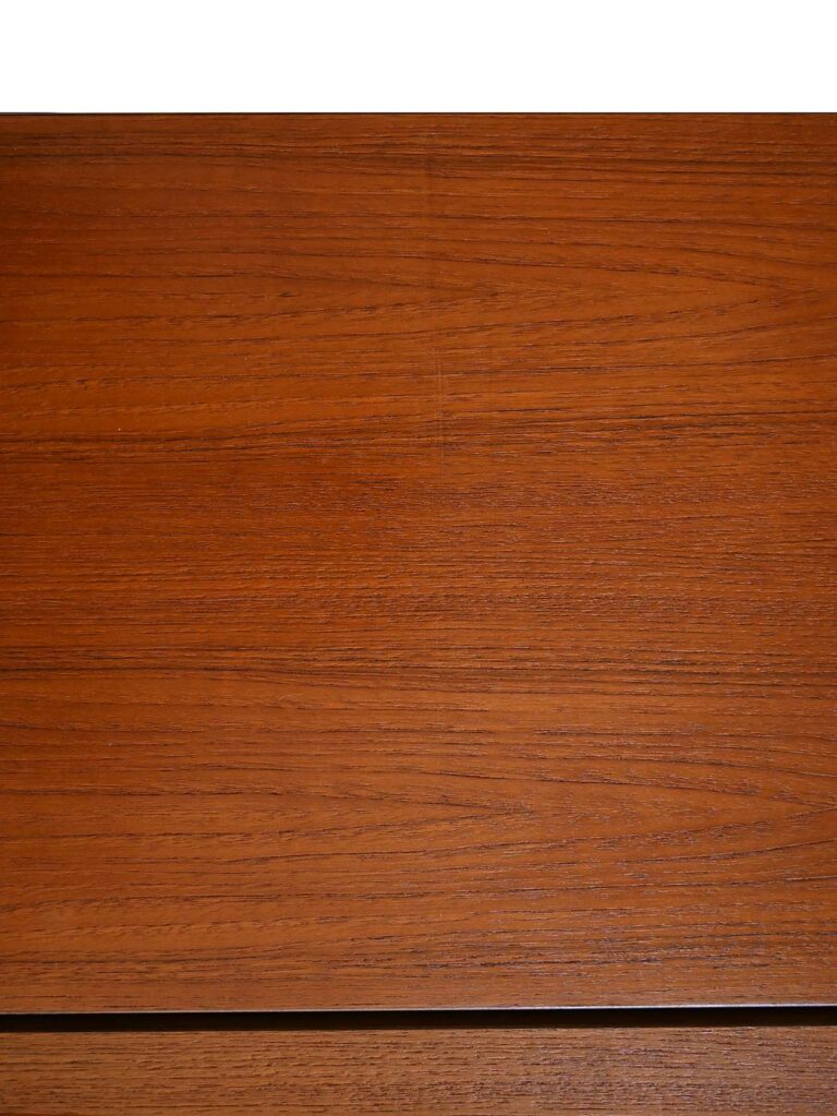 Scandinavian 1950s teak and oak table | Casafika