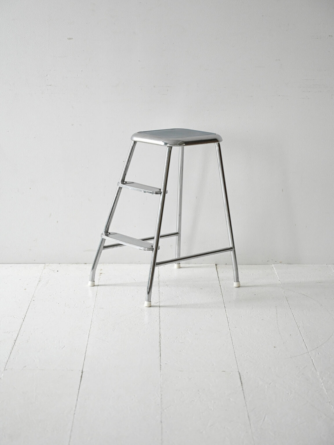 Scandinavian vintage steel and formica ladder | Casafika