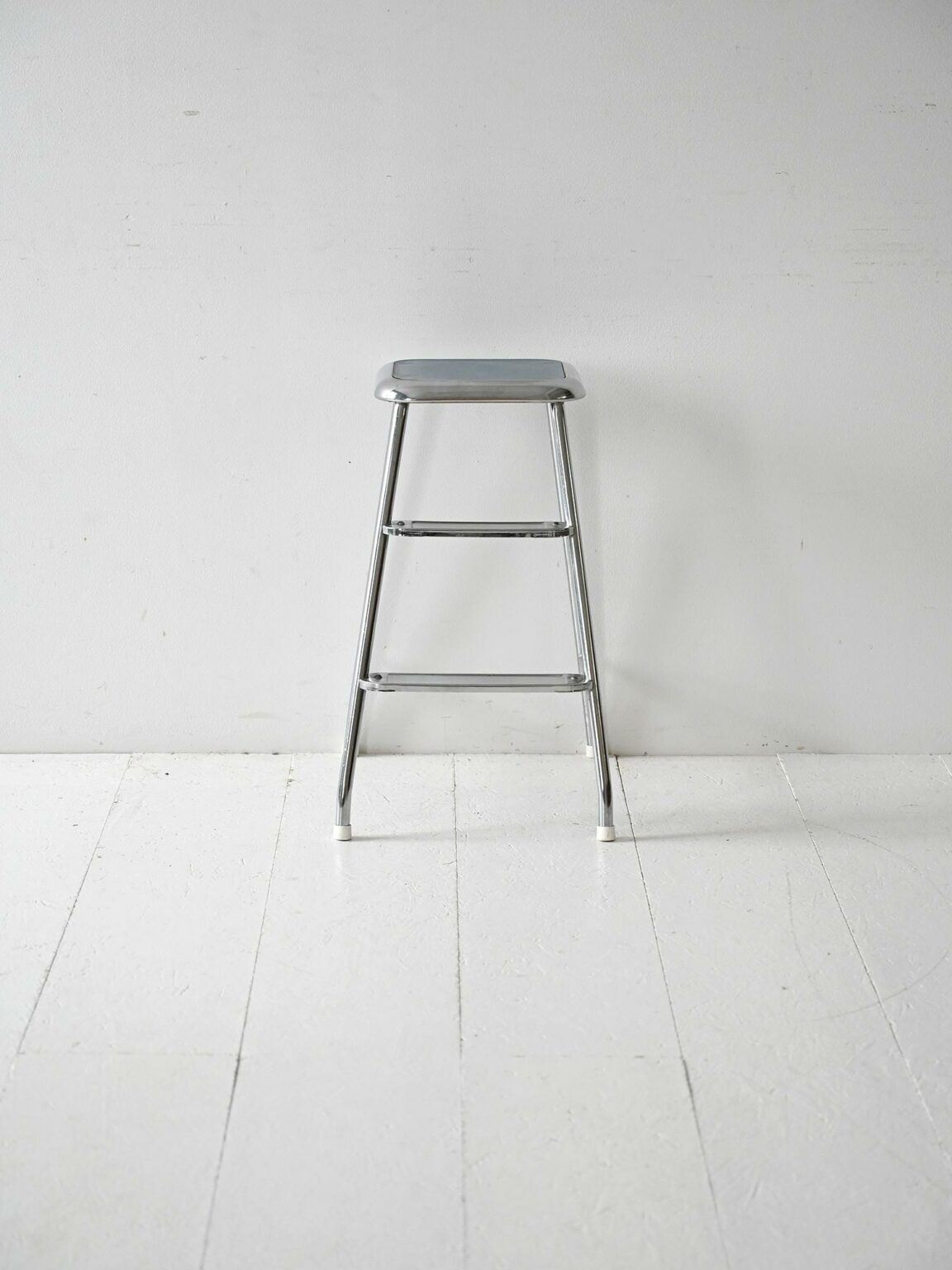 Scandinavian vintage steel and formica ladder | Casafika