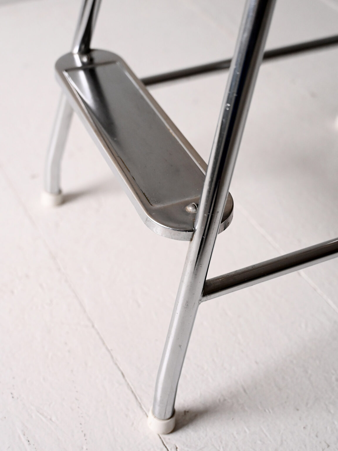 Scandinavian vintage steel and formica ladder | Casafika