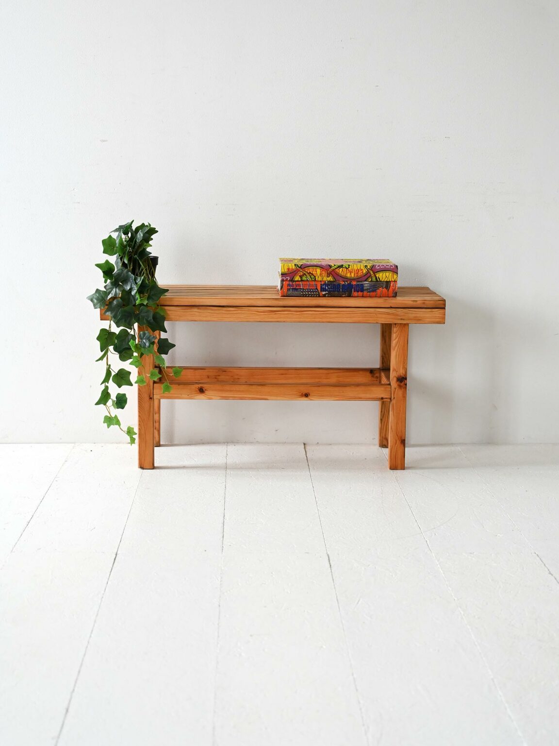Scandinavian vintage solid pine bench | Casafika