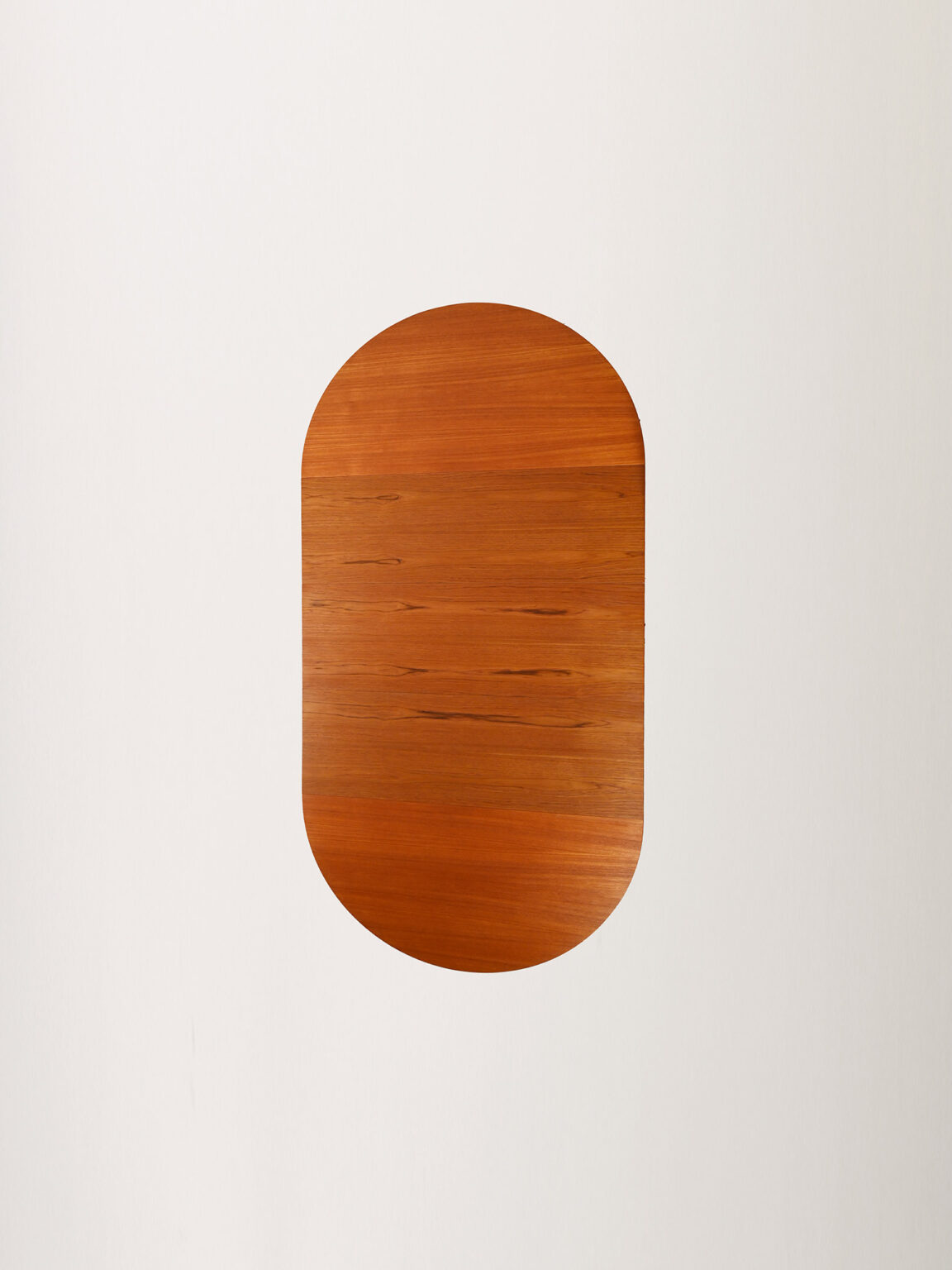 Scandinavian round extendable teak dining table | Casafika