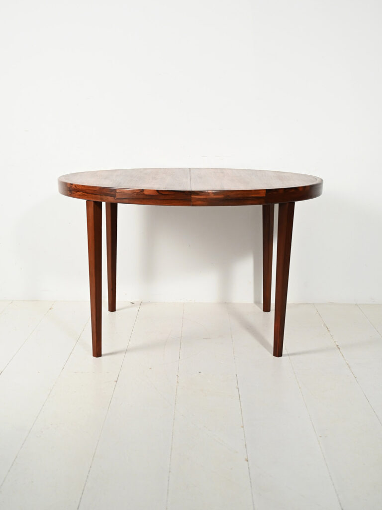 Danish rosewood round table 1950s/60s | Casafika