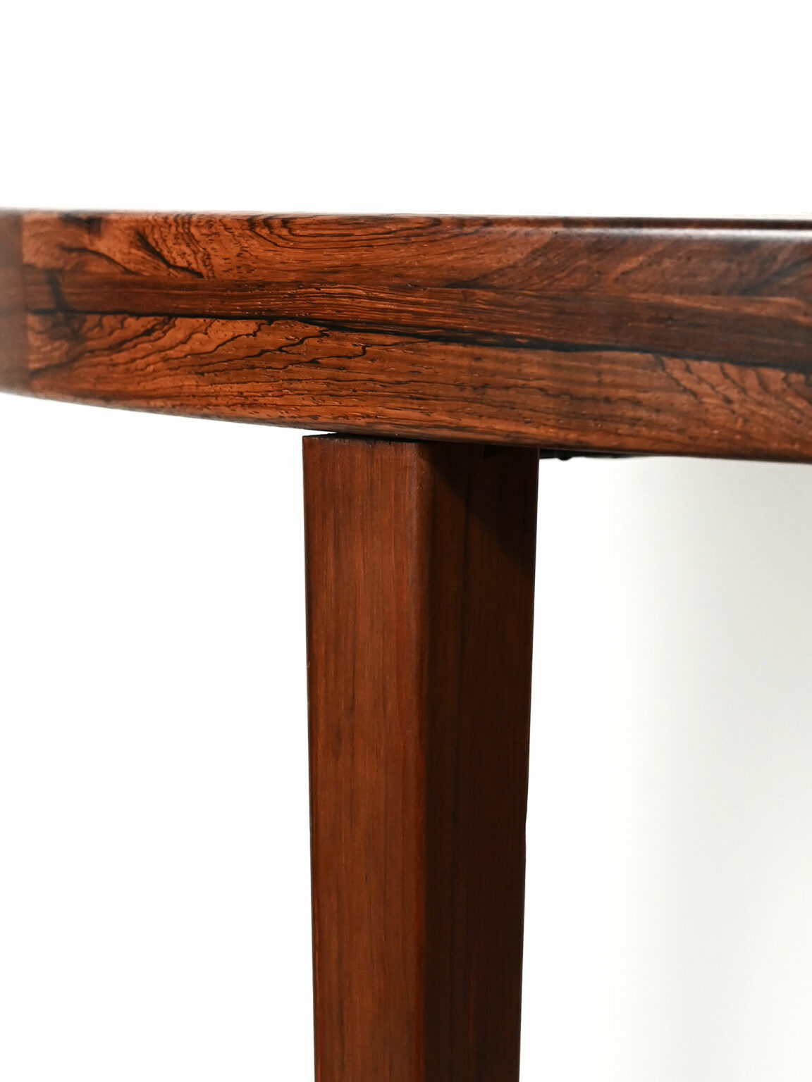 Danish rosewood round table 1950s/60s | Casafika