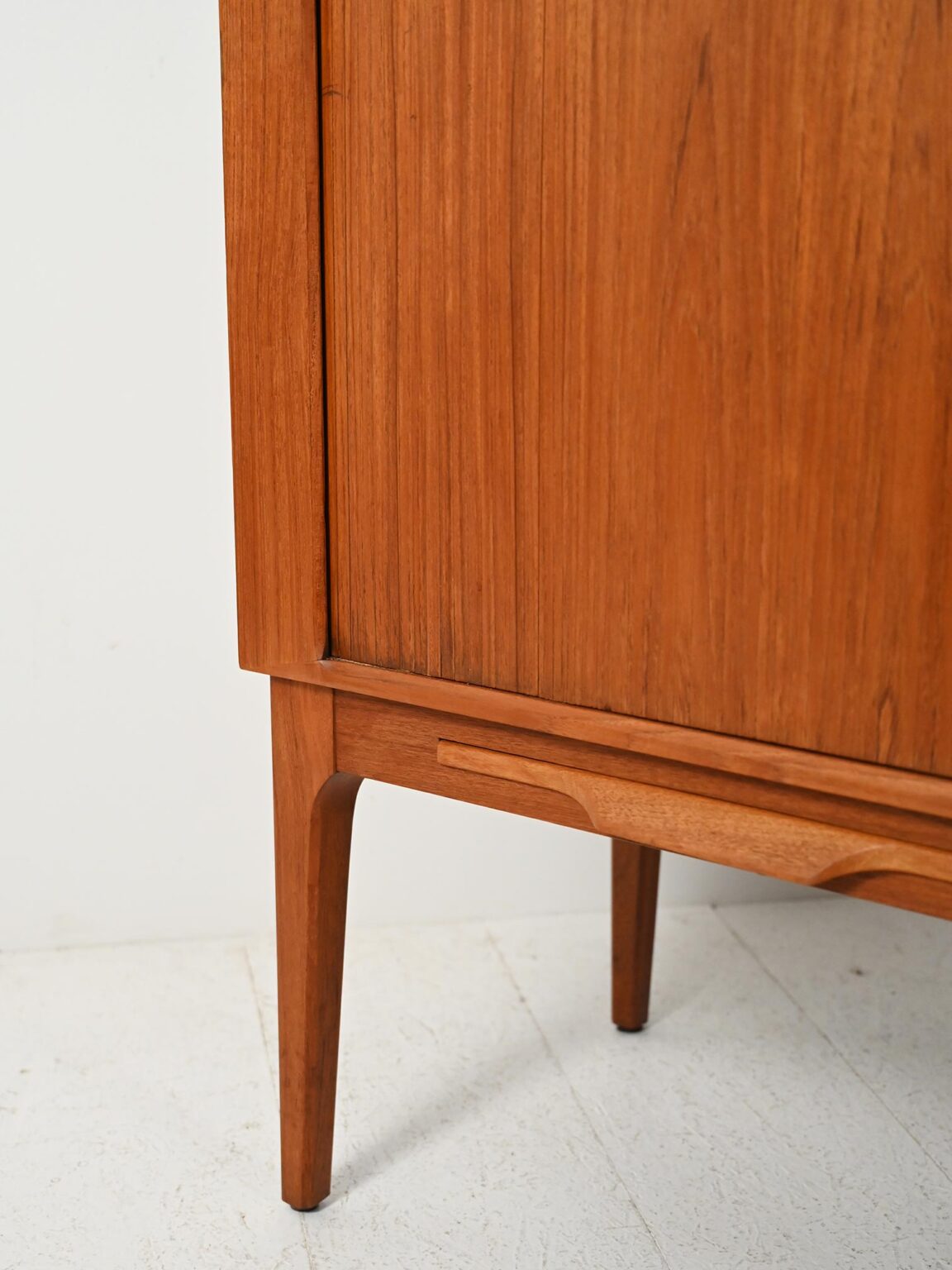 Scandinavian bar cabinet by Kurt Østervig | Casafika